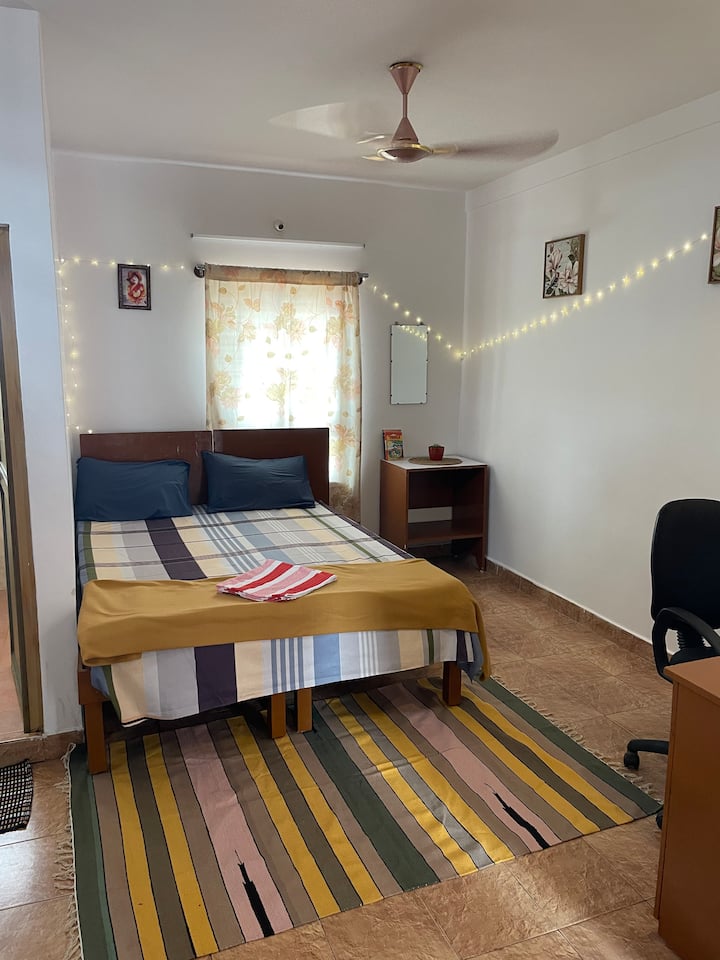 Tranquil Terrace Room Cum Kitchen-aikyam Residence - 벵갈루루