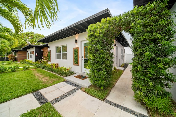 Luxury Multi Plex –Ideal For Large Families - Fort Lauderdale