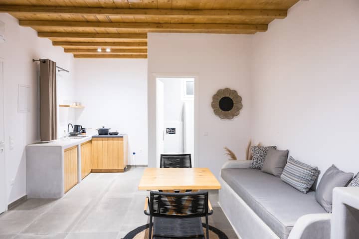 Diamond Suite 2 With Shared Pool - Mykonos