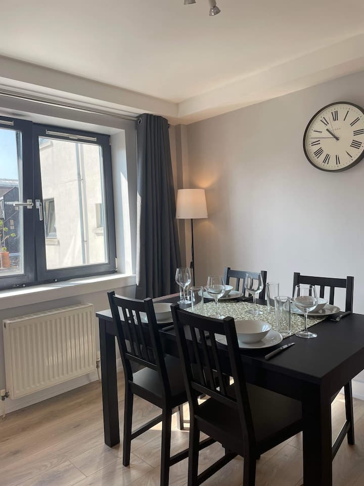 Royal Mile Brand New Listing - 2 Bedroom - Édimbourg