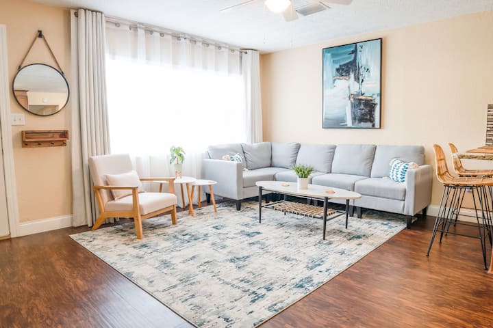 Cozy Escape | 2br | 1 Ba | Fenced | Beach/mayo/unf - Neptune Beach, FL