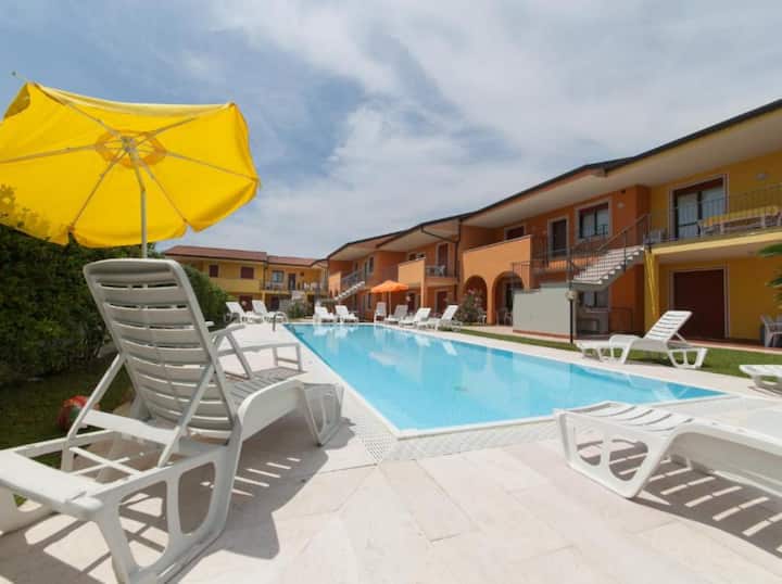 Home With Swimming Pool - Peschiera D.g - 2 Rooms - Peschiera del Garda