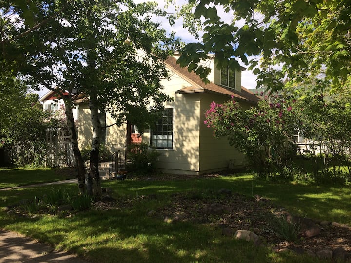 Lower Rattlesnake Bungalow - 미줄라