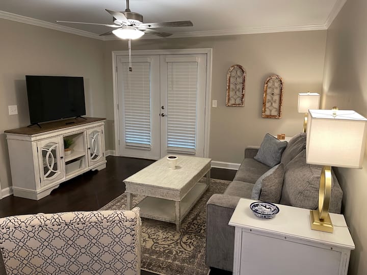 Oxford Ole Miss Condo Walking Distance To Campus - Oxford, MS