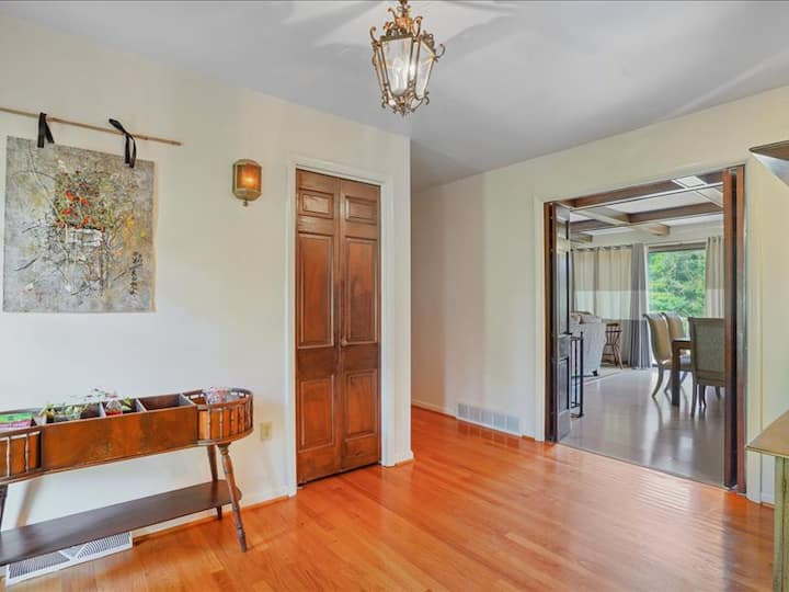 Spacious Rancher W/ 5 Brs/3 Bs 30-day Min Rental - Lancaster, PA