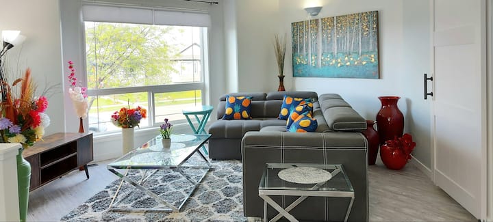 Luxury Comfort: Elegant 3br 2ba House - Grande Prairie