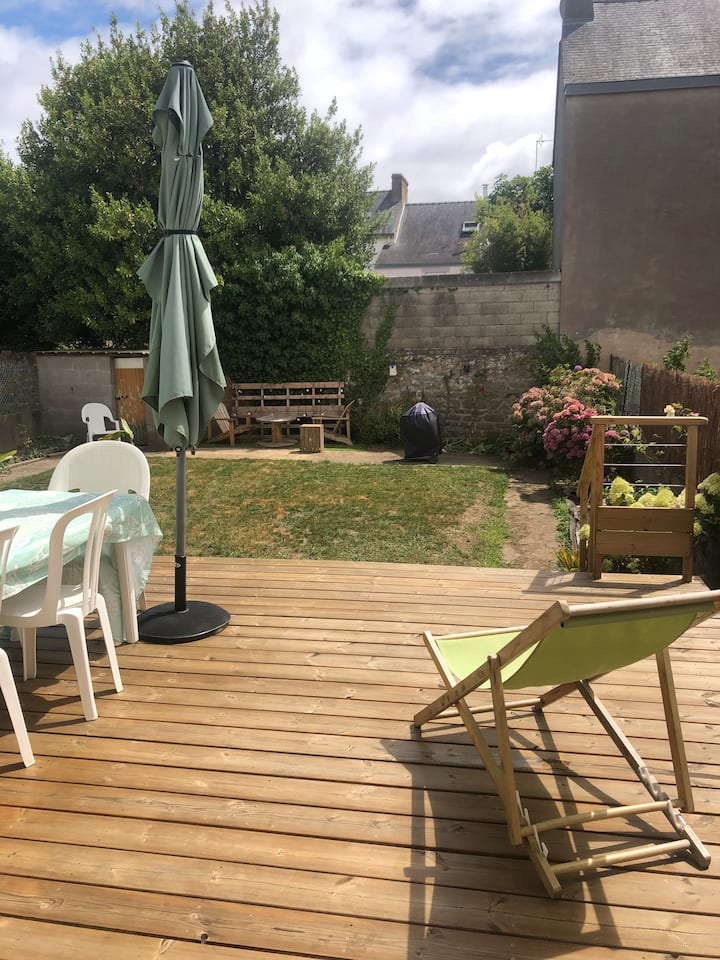 Agréable Maison De Ville Avec Jardin - Lorient