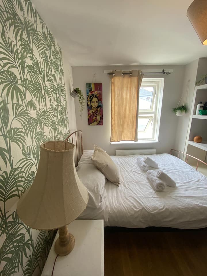 Natural Airy Room - 2 Mins Walk To Hove Beach - 布萊頓