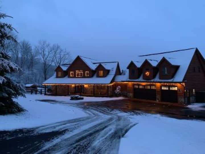 Pool - Hot Tub - Bars - Game Room -Country Setting - Jenny Jump State Forest, Hope