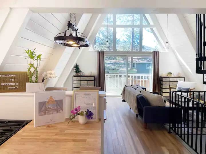 A-frame | Fireplace | Views | Pet Friendly | Ev! - Mount Baldy, CA