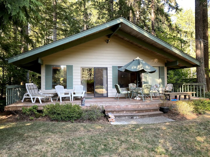 Cozy Cabin On Lake Cushman Golf Course - Potlatch State Park, Shelton
