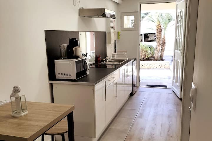 Studio Charmant En Rez-de-chaussée - Mèze
