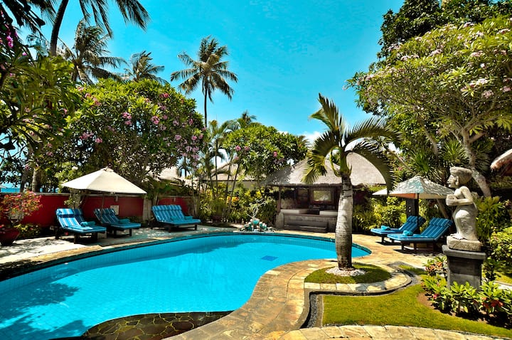 Ratna Wati Villa 3 Bedroom With Pool - Mataram