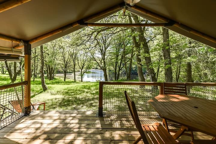 Tente Safari Dans Les Bois - Tulle