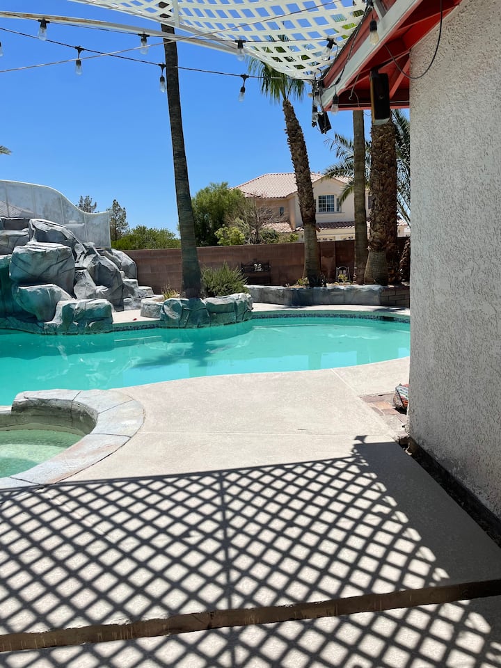 Adorable 1-bedroom Guesthouse Stunning Pool - Las Vegas, NV