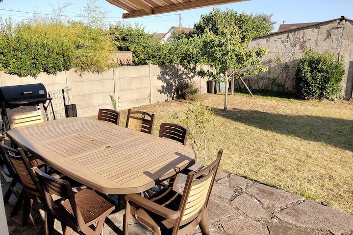 Maison Agréable à 2,5 Km De La Plage - Hauteville-sur-Mer