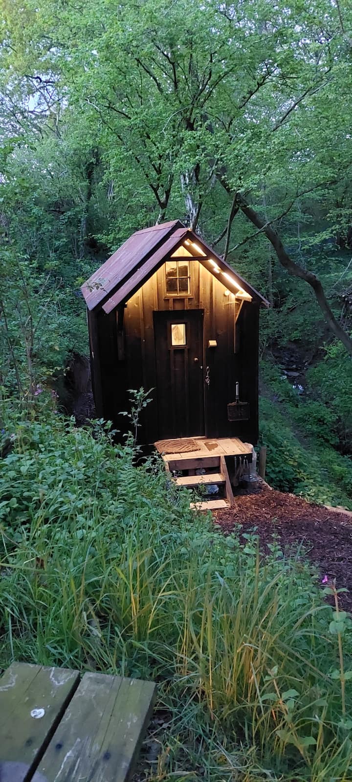 Unique Off Grid Shepherd Hut And Camp Fire Cooking - Shropshire