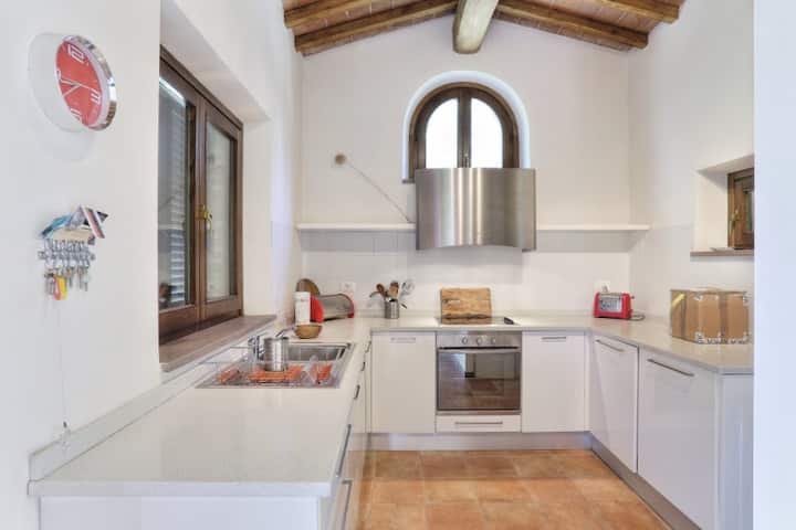 Cosy Tuscany 2-bedroom Home With A Private Pool - Volterra