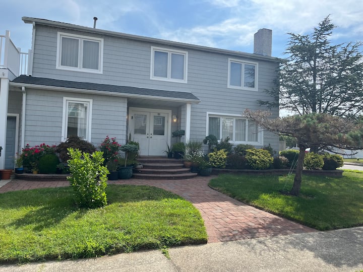 4 Bedroom House With Pool And Backyard On Bayside. - Ventnor City, NJ