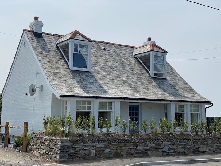 Cornish Beach Cottage, Family Retreat, 7 Bays. - Padstow