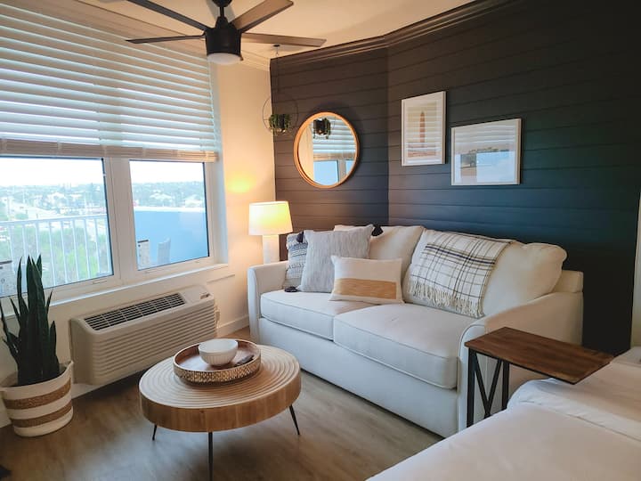 Sugar Sands - Ocean View Luxury Beach Condo - Daytona Beach, FL