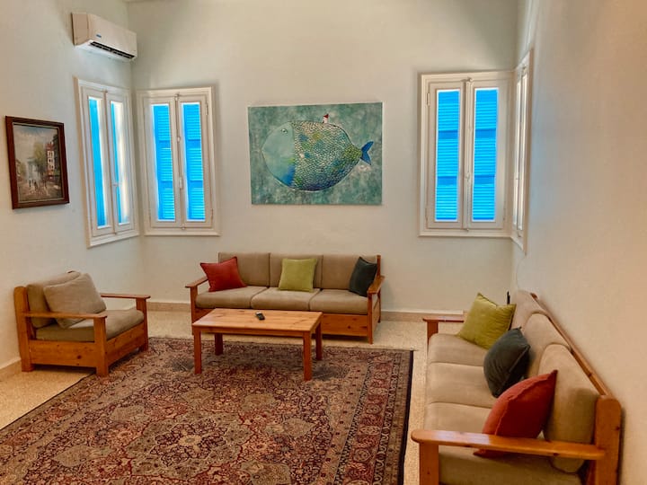 Déjà Blue - 2 Bedroom Apartment *24/7⚡️ - Beirut