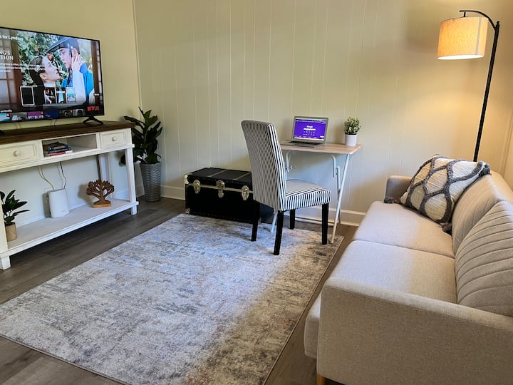 Garden Oasis 1br | Laundry & Parking | Walkable - San Mateo, CA