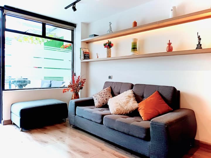 Lovely House With Bathtub, Great Location! - Bogotá