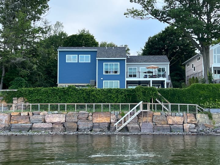 Gorgeous Lake House With Private Beach - Burlington, VT