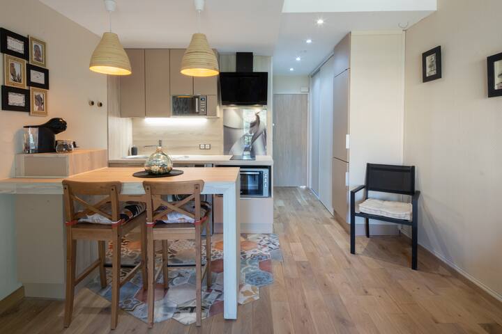 Superbe Studio Dans Residence Avec Parking - Peymeinade