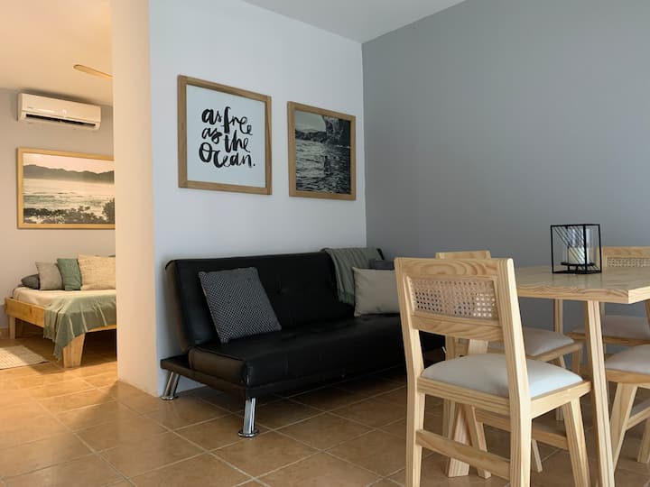 Lovely 1 Bedroom Apartment With Strong Wifi - Tamarindo