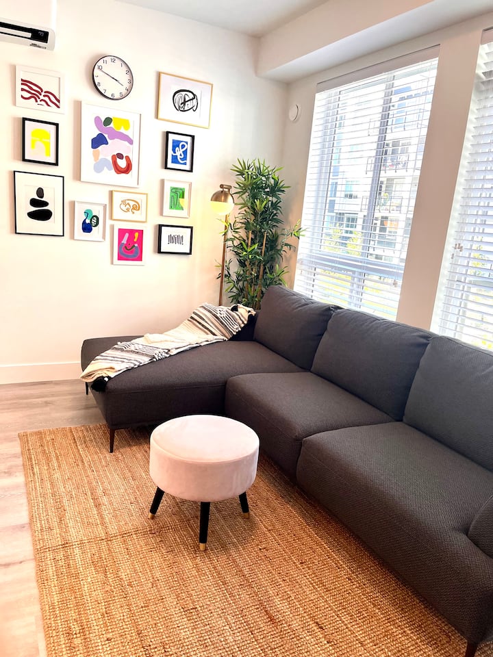 Condo With Elevator, Parking & Ac - Long Term Stay - Coquitlam