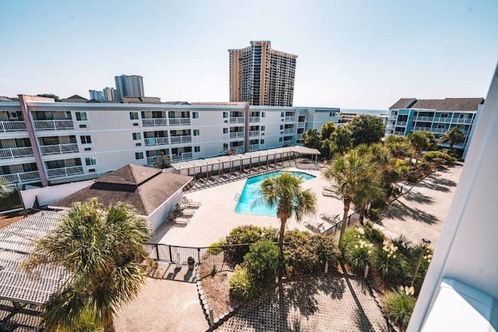 Shore Drive - 3 Bedroom 2.5 Bath Condo Sleeps 8 - South Carolina