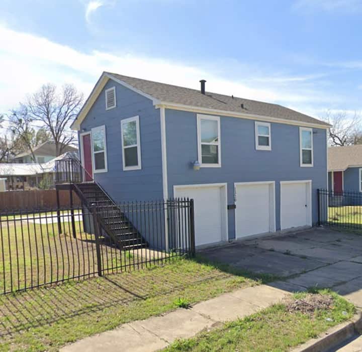 Cozy Central Texas 2 Bedroom Apartment - Waco, TX