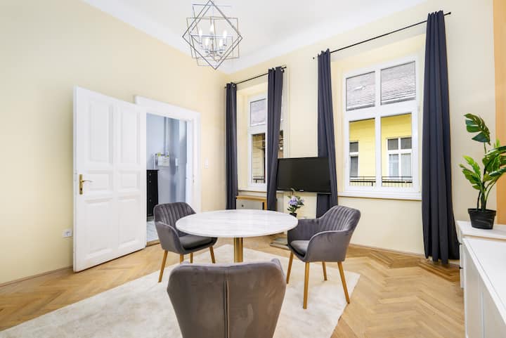 Stylish Apartment@heart Of Budapest Top Location - Budapest