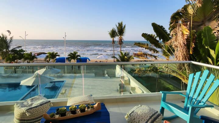 Right On The Beach - Covenas