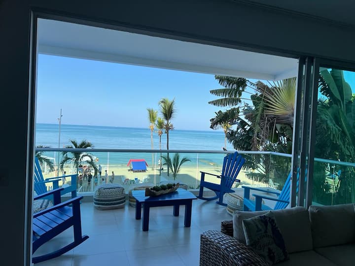 Right On The Beach - Covenas