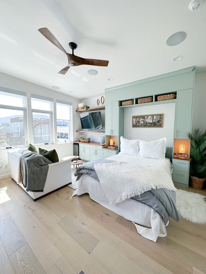 Upscale Studio Loft In Historic Downtown District! - Chattanooga, TN