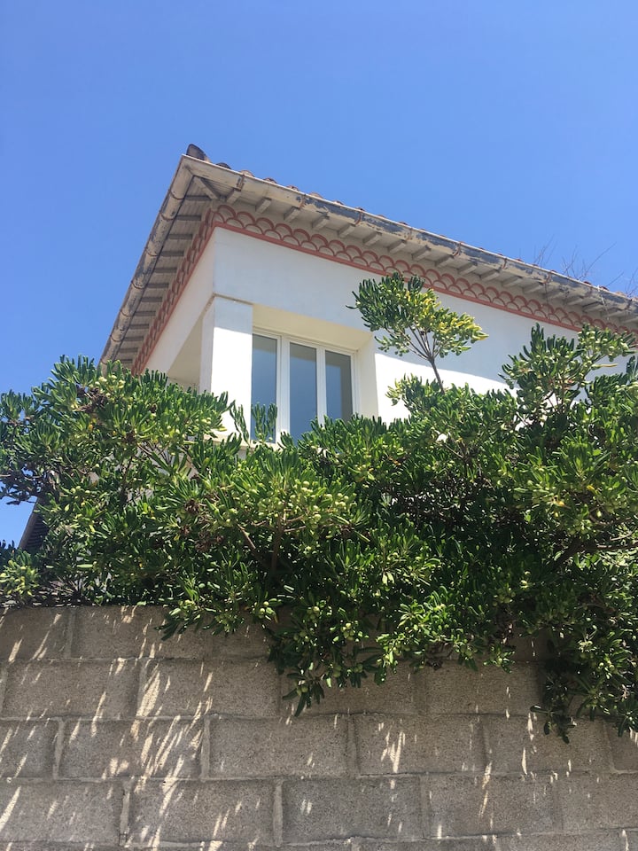 Dans Une Maison, Appartement Indépendant Et Jardin - Perpignan