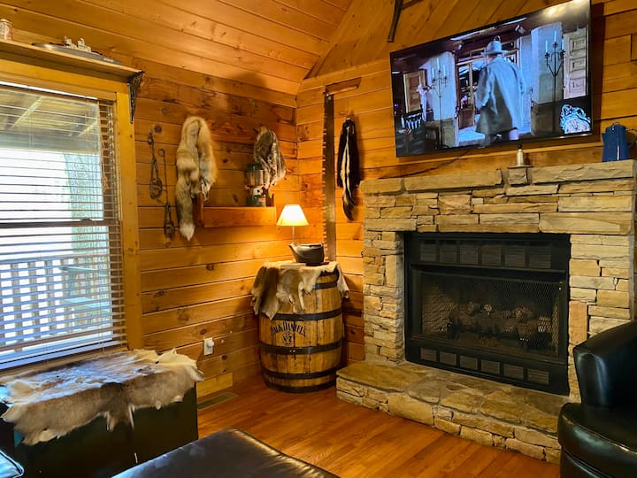 The Outpost Up In The Mountain - Pigeon Forge, TN