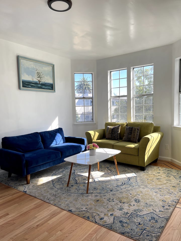 Oakland Lake Merritt Hideaway Guest Favorite Roomb - Oakland, CA
