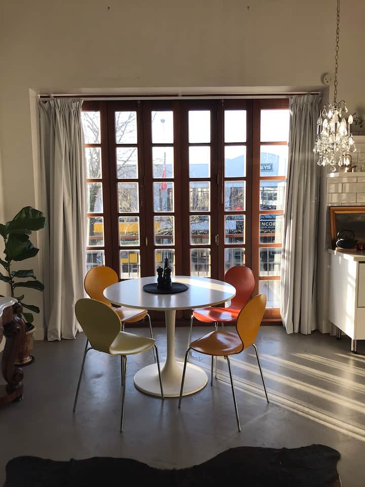 Stylish Deco Apartment In The Gluepot, Ponsonby - Auckland