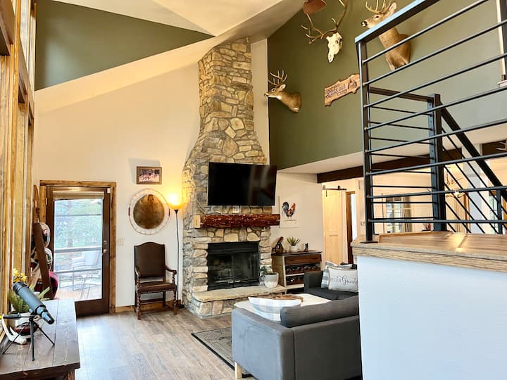 12 Best Pet-Friendly Mountain Cabins Near Pikes Peak, Colorado ...