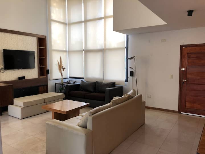 Beautiful House With Pool In Vistalba - Argentina