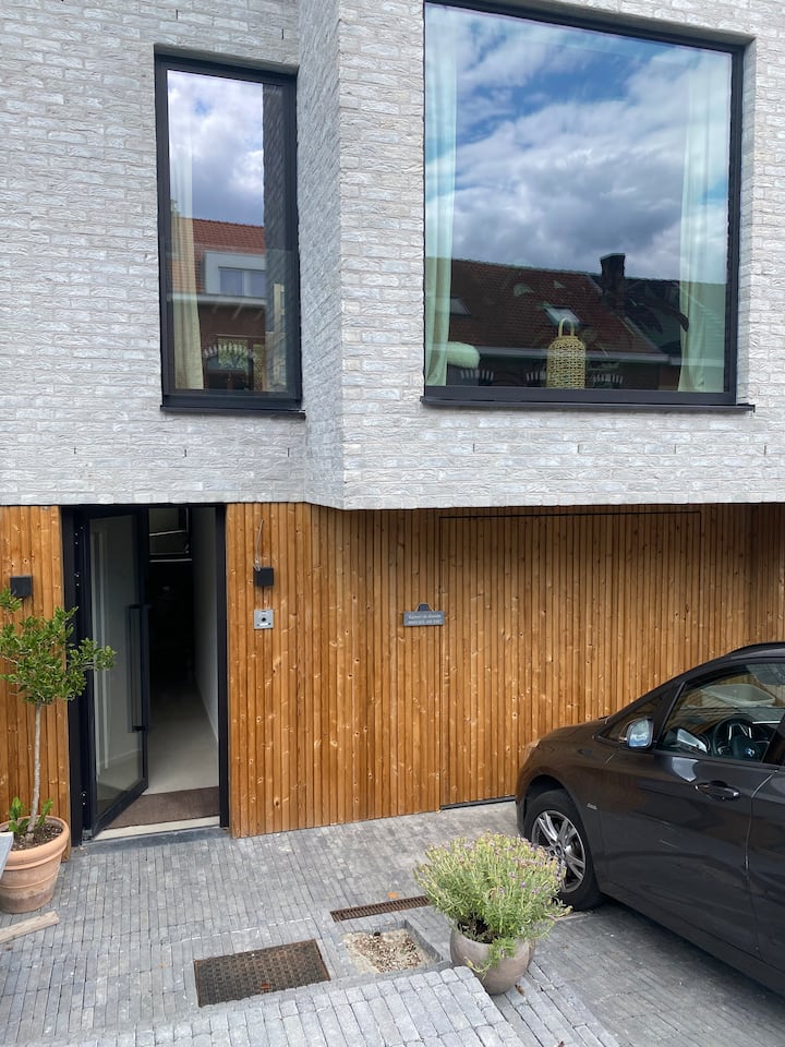 Maison Chaleureuse Construite En 2021 Avec Jardin - ワーテルロー