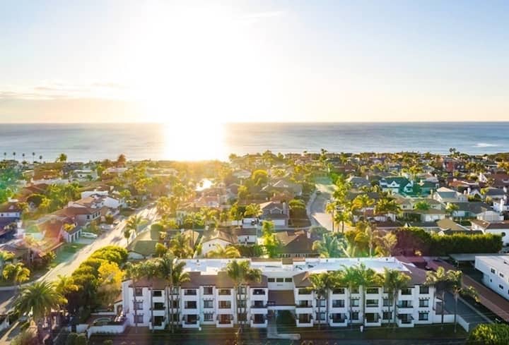 Seaside Oasis W/ Jacuzzi & In-unit Washer/dryer - San Clemente, CA