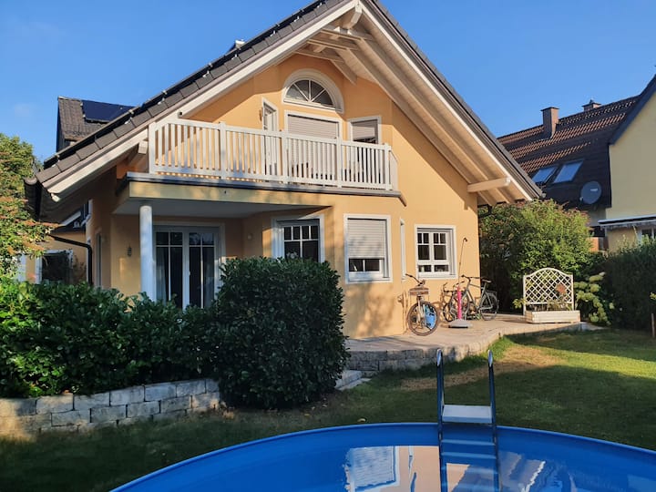 Phantastisches Haus Mit Pool Direkt In München - München