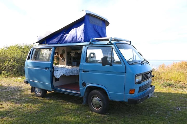 ”Hampus Campus” Bus From The 80’s - Visby
