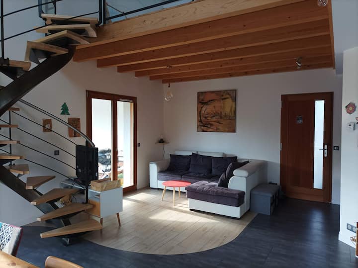 Maison à La Campagne, Rez De Jardin Cadre Nature. - Savoie