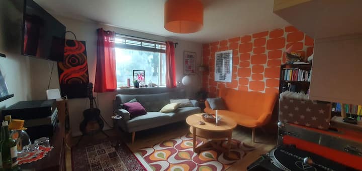 Central 1 Bedroom Apartment. Perfect For Couples - Reykjavík